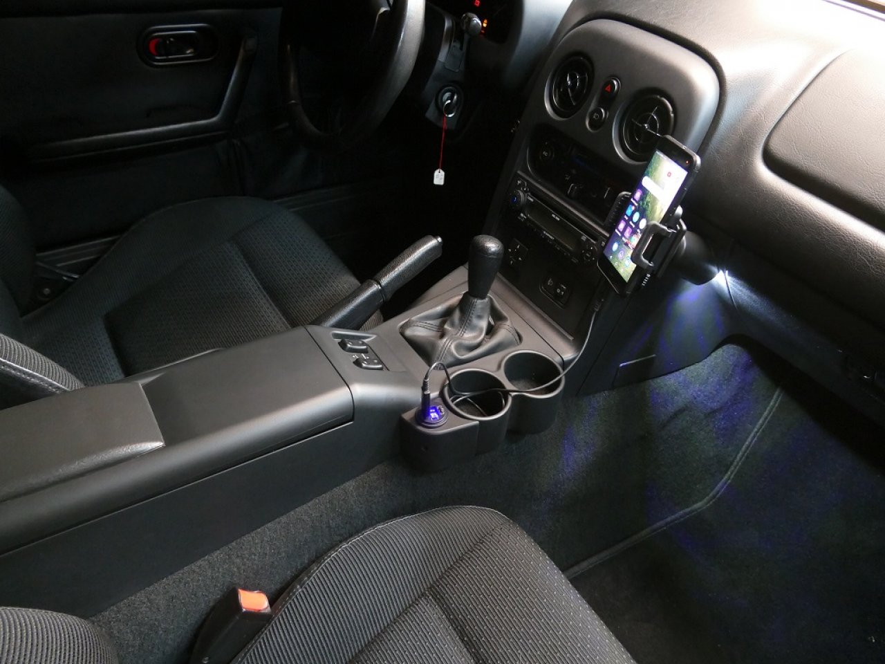 MX-5 Universal Cell Phone Mount with lighting